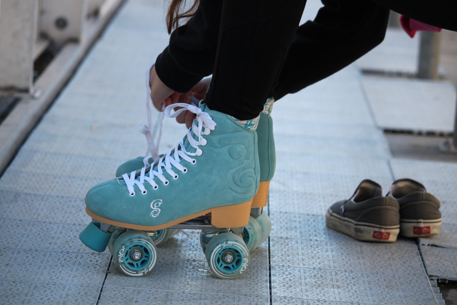 Mastering The Basics: A Beginner's Guide To Roller Skating | Roller ...